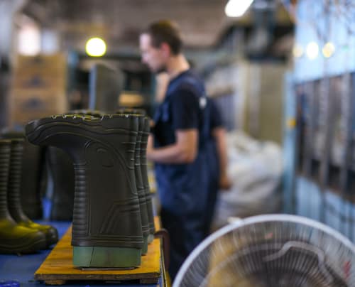 9 Best Wellies For Dog Walking - Tried and Tested In The UK