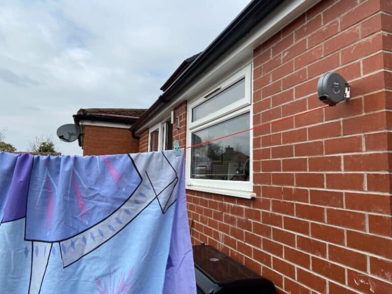 8 Best Retractable Washing Lines - Outdoor & Indoor