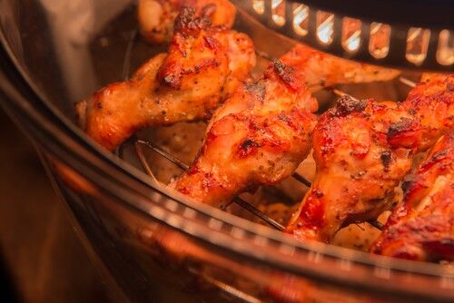 6 Best Halogen Ovens In The UK For 2021 – Some Have Air Fryers Too!