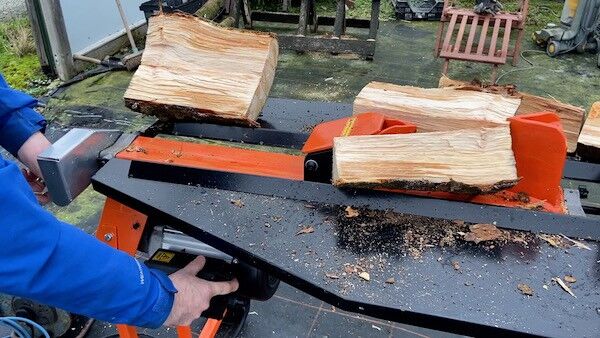See My Best Log Splitter Test - UK Models Electric and Manual
