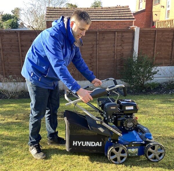 5 Best Petrol Lawn Scarifiers - My Picks as a Professional Gardener