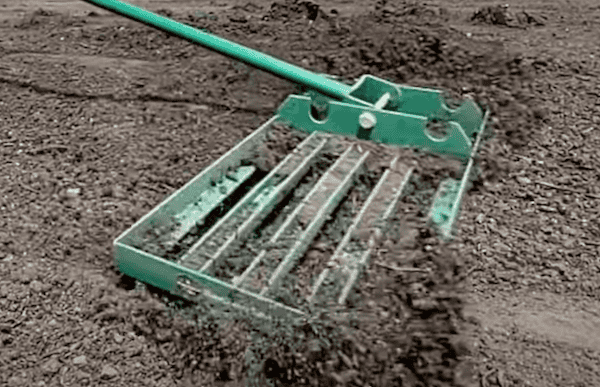 4 Best Lawn Levelling Rakes, Tested & Reviewed
